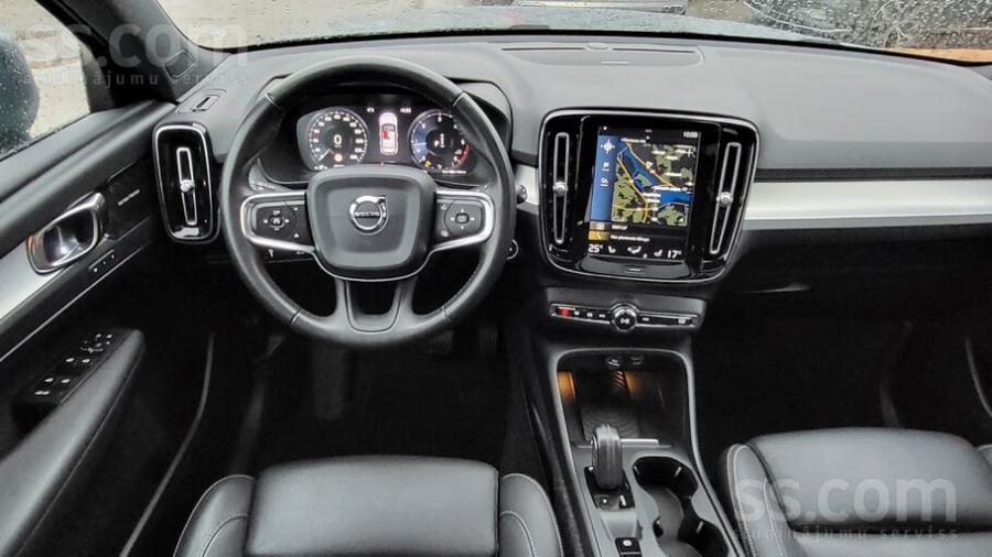 Pelēks Volvo XC40 2018 Rīga, ar dzinēja tilpumu 2.00 L un nobraukumu 250 tūkst. km par 18500 €, foto 4 vietnē AUTOMOTO.COM.LV