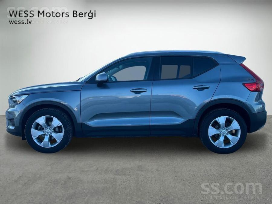 Pelēks Volvo XC40 2018 Rīga, ar dzinēja tilpumu 2.00 L un nobraukumu 128 tūkst. km par 19990 €, foto 3 vietnē AUTOMOTO.COM.LV