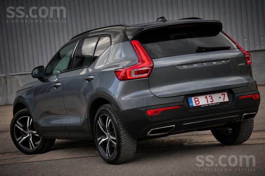 Grey Volvo XC40 2018 in Tukums, with an engine capacity of 2.00 L and mileage of 227 thousand km for 16900 €, photo 3 on AUTOMOTO.COM.LV