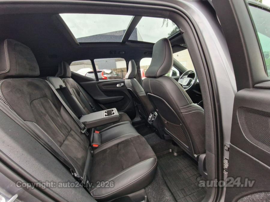 Pelēks Volvo XC40 2018 Tartu, ar dzinēja tilpumu 2.00 L un nobraukumu 170 tūkst. km par 18890 €, foto 21 vietnē AUTOMOTO.COM.LV