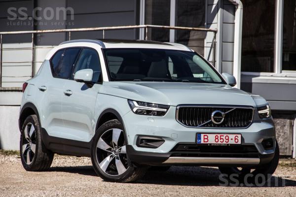 Grey Volvo XC40 2018 in Tukums, with an engine capacity of 2.00 L and mileage of 217 thousand km for 18990 €, photo 2 on AUTOMOTO.COM.LV