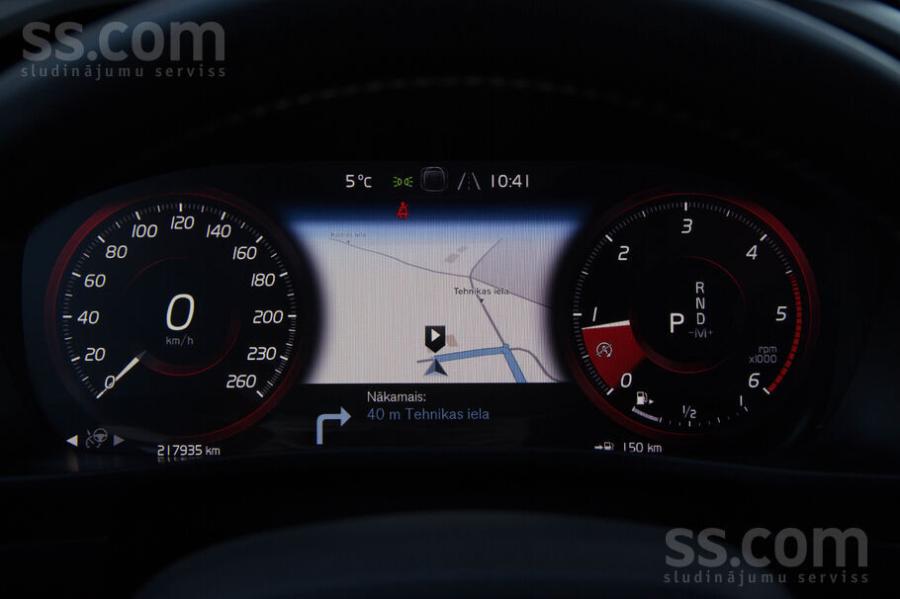 Серый Вольво XC40 2018 в Тукумс, объемом двигателя 2.00 л и пробегом 217 тыс. км за 18990 €, фото 17 на AUTOMOTO.COM.LV