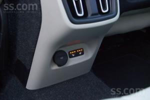 Серый Вольво XC40 2018 в Тукумс, объемом двигателя 2.00 л и пробегом 217 тыс. км за 18990 €, фото 34 на AUTOMOTO.COM.LV