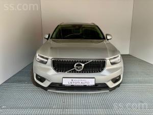 Grey Volvo XC40 2018 in Riga, with an engine capacity of 2.00 L and mileage of 158 thousand km for 22900 €, photo 3 on AUTOMOTO.COM.LV