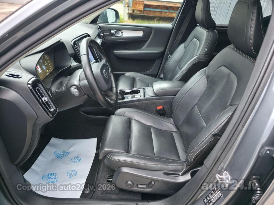 Grey Volvo XC40 2018 in Tallinn, with an engine capacity of 2.00 L and mileage of 167 thousand km for 17990 €, photo 10 on AUTOMOTO.COM.LV