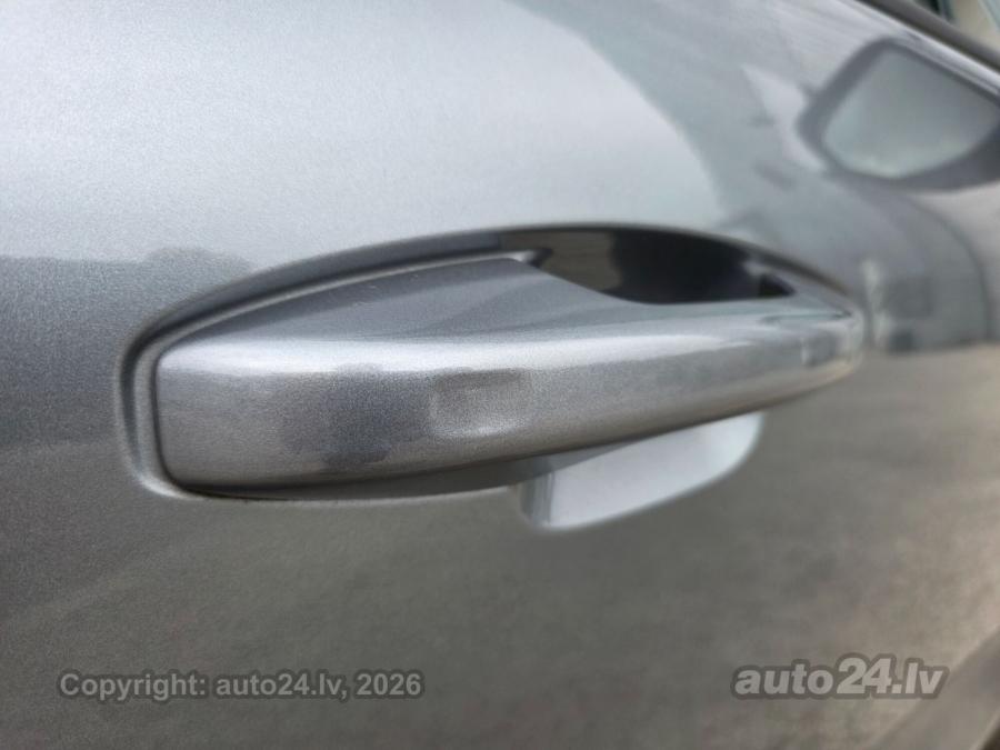 Grey Volvo XC40 2018 in Tallinn, with an engine capacity of 2.00 L and mileage of 167 thousand km for 17990 €, photo 26 on AUTOMOTO.COM.LV