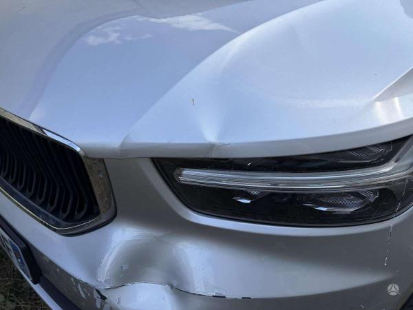 Серый Вольво XC40 2018 в Таураге, объемом двигателя 1.97 л и пробегом 207 тыс. км за 13500 €, фото 3 на AUTOMOTO.COM.LV