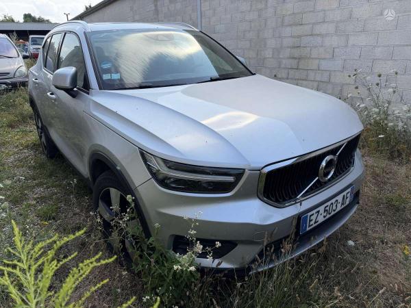 Серый Вольво XC40 2018 в Таураге, объемом двигателя 1.97 л и пробегом 207 тыс. км за 13500 €, фото 6 на AUTOMOTO.COM.LV