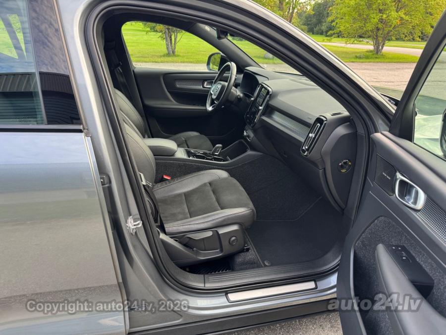 Pelēks Volvo XC40 2018 Rapla, ar dzinēja tilpumu 2.00 L un nobraukumu 240 tūkst. km par 17700 €, foto 13 vietnē AUTOMOTO.COM.LV