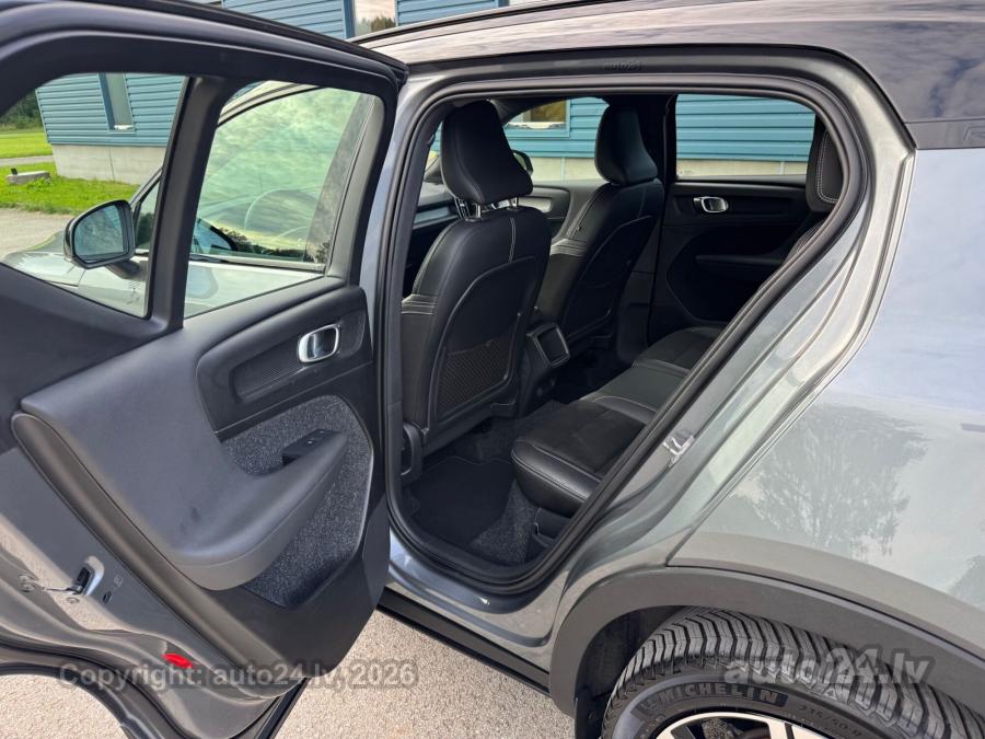 Pelēks Volvo XC40 2018 Rapla, ar dzinēja tilpumu 2.00 L un nobraukumu 240 tūkst. km par 17700 €, foto 15 vietnē AUTOMOTO.COM.LV