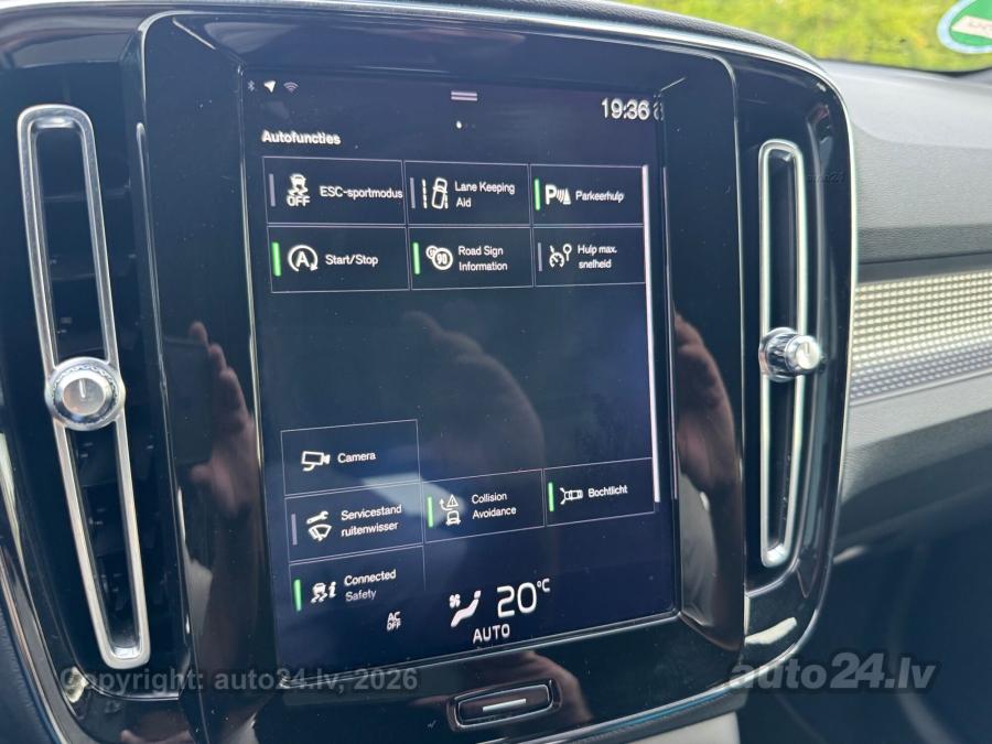 Pelēks Volvo XC40 2018 Rapla, ar dzinēja tilpumu 2.00 L un nobraukumu 240 tūkst. km par 17700 €, foto 17 vietnē AUTOMOTO.COM.LV