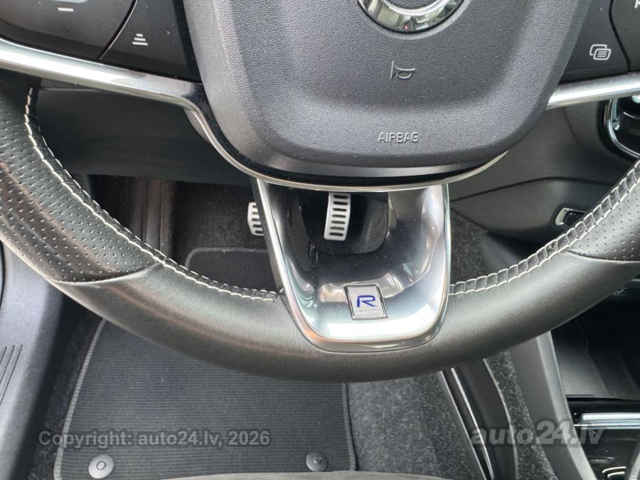 Pelēks Volvo XC40 2018 Rapla, ar dzinēja tilpumu 2.00 L un nobraukumu 240 tūkst. km par 17700 €, foto 24 vietnē AUTOMOTO.COM.LV