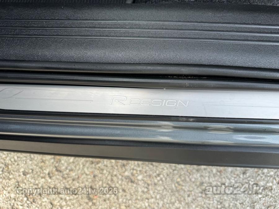Pelēks Volvo XC40 2018 Rapla, ar dzinēja tilpumu 2.00 L un nobraukumu 240 tūkst. km par 17700 €, foto 25 vietnē AUTOMOTO.COM.LV