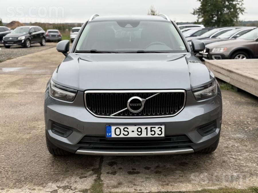 Pelēks Volvo XC40 2018 Rīga, ar dzinēja tilpumu 2.00 L un nobraukumu 313 tūkst. km par 13900 €, foto 3 vietnē AUTOMOTO.COM.LV