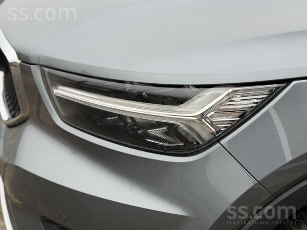 Grey Volvo XC40 2018 in Riga, with an engine capacity of 2.00 L and mileage of 313 thousand km for 13900 €, photo 6 on AUTOMOTO.COM.LV
