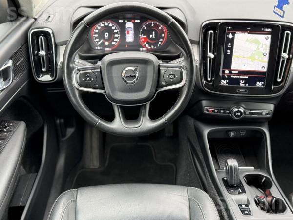 Grey Volvo XC40 2018 in Riga, with an engine capacity of 2.00 L and mileage of 313 thousand km for 13900 €, photo 7 on AUTOMOTO.COM.LV