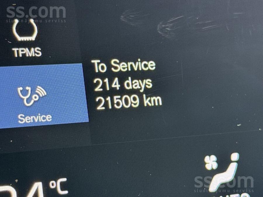 Pelēks Volvo XC40 2018 Rīga, ar dzinēja tilpumu 2.00 L un nobraukumu 313 tūkst. km par 13900 €, foto 29 vietnē AUTOMOTO.COM.LV
