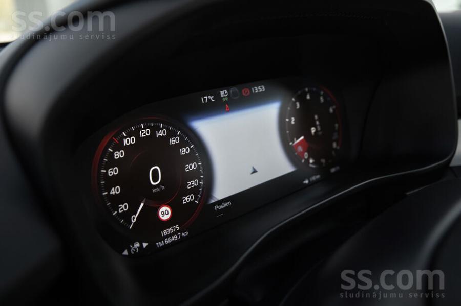 Серый Вольво XC40 2019 в Тукумс, объемом двигателя 1.50 л и пробегом 184 тыс. км за 19400 €, фото 17 на AUTOMOTO.COM.LV