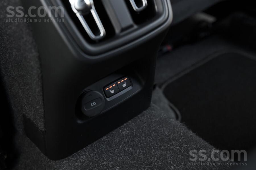Серый Вольво XC40 2019 в Тукумс, объемом двигателя 1.50 л и пробегом 184 тыс. км за 19400 €, фото 28 на AUTOMOTO.COM.LV