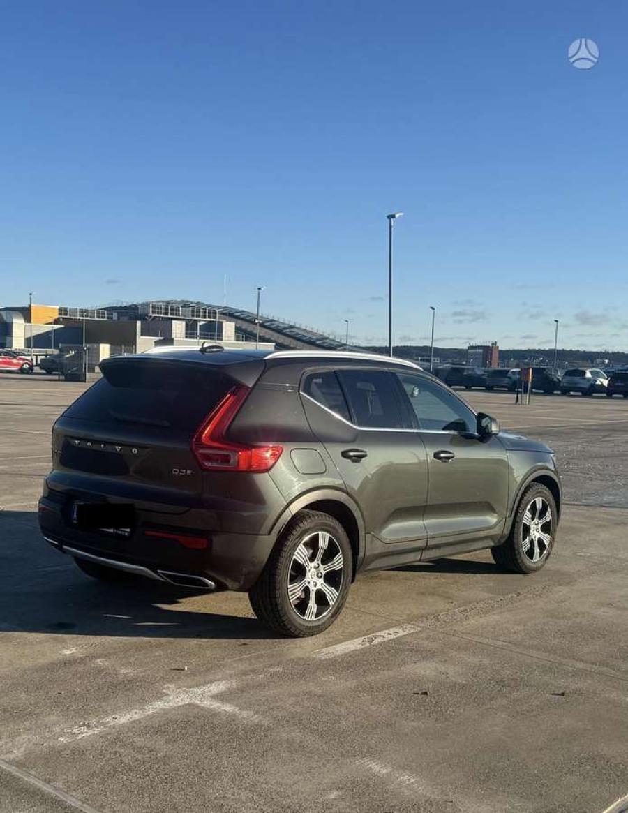 Grey Volvo XC40 2019 in Vilnius, with an engine capacity of 0.00 L and mileage of 145 thousand km for 23000 €, photo 3 on AUTOMOTO.COM.LV
