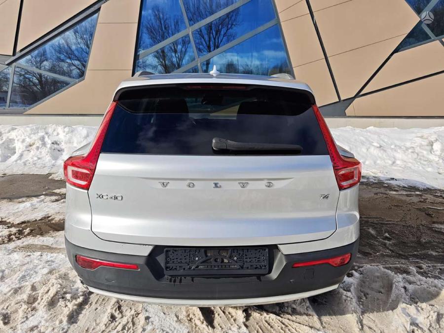 Серый Вольво XC40 2019 в Шяуляй, объемом двигателя 1.97 л и пробегом 154 тыс. км за 13900 €, фото 2 на AUTOMOTO.COM.LV