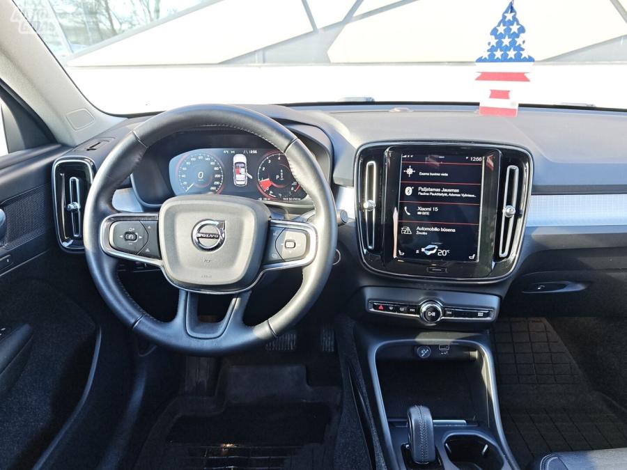 Grey Volvo XC40 2019 in Siauliai, with an engine capacity of 2.00 L and mileage of 154 thousand km for 13900 €, photo 15 on AUTOMOTO.COM.LV