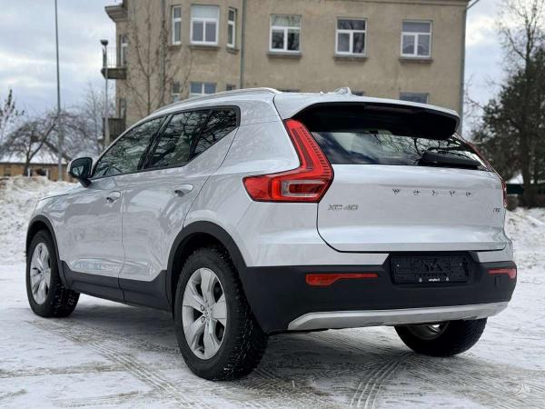 Grey Volvo XC40 2019 in Ukmerge, with an engine capacity of 1.97 L and mileage of 275 thousand km for 14950 €, photo 6 on AUTOMOTO.COM.LV