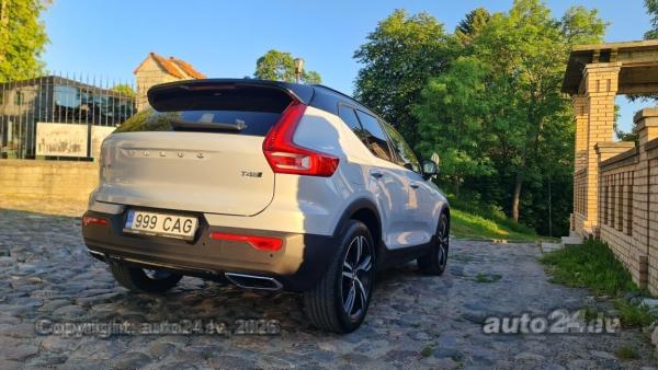 Серый Вольво XC40 2019 в Таллин, объемом двигателя 2.00 л и пробегом 70 тыс. км за 23900 €, фото 3 на AUTOMOTO.COM.LV