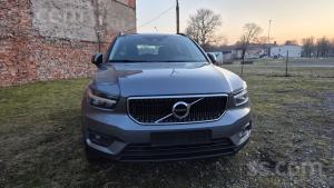 Grey Volvo XC40 2019 in Liepaja, with an engine capacity of 2.00 L and mileage of 221 thousand km for 14900 €, photo 2 on AUTOMOTO.COM.LV