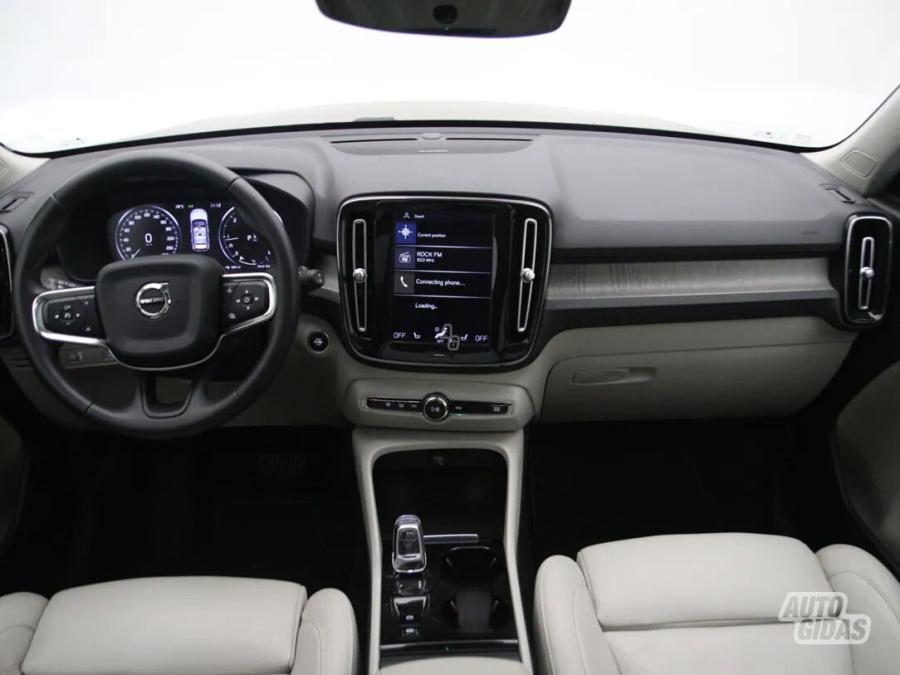 Grey Volvo XC40 2019 in Vilnius, with an engine capacity of 2.00 L and mileage of 197 thousand km for 20299 €, photo 3 on AUTOMOTO.COM.LV