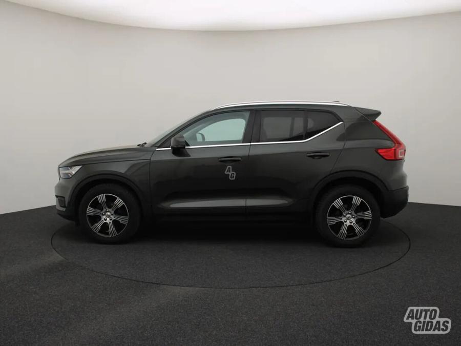 Grey Volvo XC40 2019 in Vilnius, with an engine capacity of 2.00 L and mileage of 197 thousand km for 20299 €, photo 7 on AUTOMOTO.COM.LV