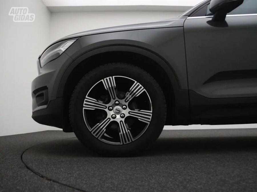 Grey Volvo XC40 2019 in Vilnius, with an engine capacity of 2.00 L and mileage of 197 thousand km for 20299 €, photo 29 on AUTOMOTO.COM.LV