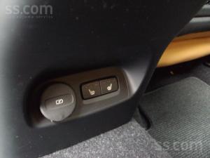 Серый Вольво XC40 2019 в Рига, объемом двигателя 2.00 л и пробегом 210 тыс. км за 19800 €, фото 5 на AUTOMOTO.COM.LV