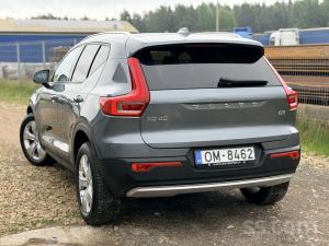 Grey Volvo XC40 2019 in Riga, with an engine capacity of 2.00 L and mileage of 249 thousand km for 15995 €, photo 3 on AUTOMOTO.COM.LV