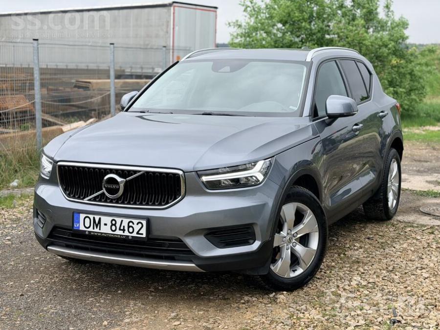 Grey Volvo XC40 2019 in Riga, with an engine capacity of 2.00 L and mileage of 249 thousand km for 15995 €, photo 4 on AUTOMOTO.COM.LV