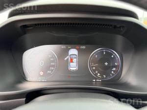 Grey Volvo XC40 2019 in Riga, with an engine capacity of 2.00 L and mileage of 249 thousand km for 15995 €, photo 12 on AUTOMOTO.COM.LV