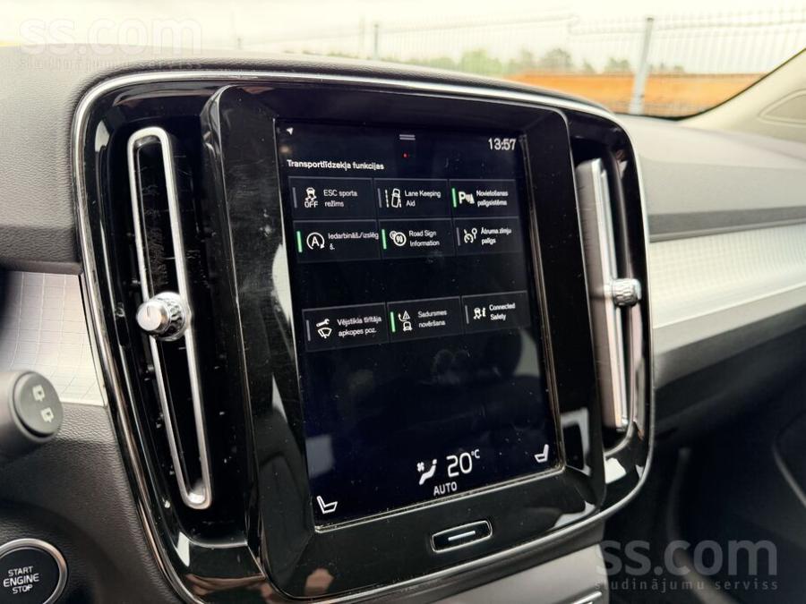 Grey Volvo XC40 2019 in Riga, with an engine capacity of 2.00 L and mileage of 249 thousand km for 15995 €, photo 16 on AUTOMOTO.COM.LV