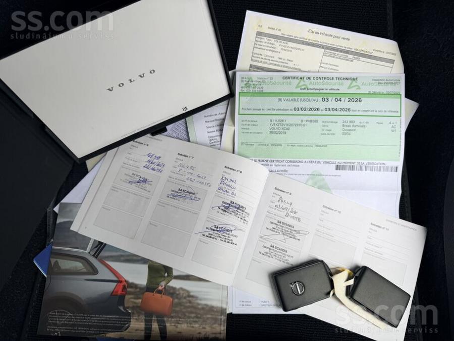 Grey Volvo XC40 2019 in Riga, with an engine capacity of 2.00 L and mileage of 249 thousand km for 15995 €, photo 25 on AUTOMOTO.COM.LV