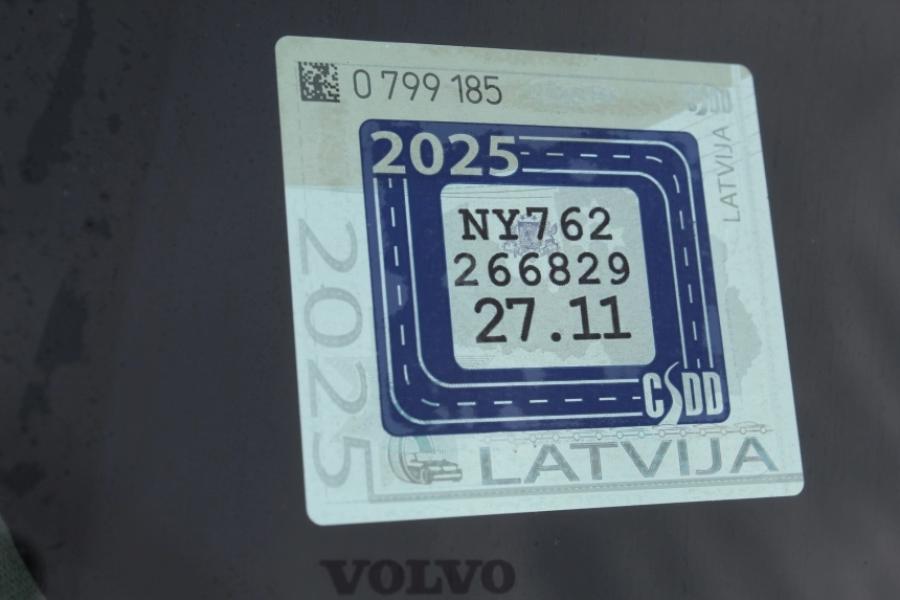 Grey Volvo XC40 2019 in Riga, with an engine capacity of 2.00 L and mileage of 191 thousand km for 19550 €, photo 8 on AUTOMOTO.COM.LV
