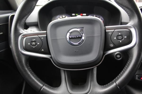 Pelēks Volvo XC40 2019 Rīga, ar dzinēja tilpumu 2.00 L un nobraukumu 191 tūkst. km par 19550 €, foto 8 vietnē AUTOMOTO.COM.LV