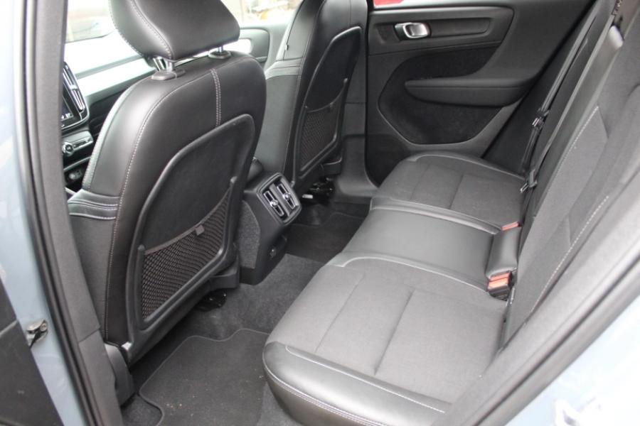 Grey Volvo XC40 2019 in Riga, with an engine capacity of 2.00 L and mileage of 191 thousand km for 19550 €, photo 20 on AUTOMOTO.COM.LV