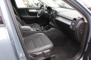 Grey Volvo XC40 2019 in Riga, with an engine capacity of 2.00 L and mileage of 191 thousand km for 19550 €, photo 21 on AUTOMOTO.COM.LV