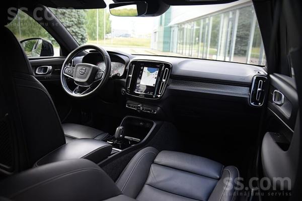 Grey Volvo XC40 2019 in Tukums, with an engine capacity of 2.00 L and mileage of 149 thousand km for 23490 €, photo 10 on AUTOMOTO.COM.LV