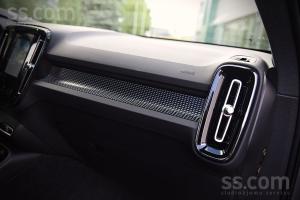 Pelēks Volvo XC40 2019 Tukums, ar dzinēja tilpumu 2.00 L un nobraukumu 149 tūkst. km par 23490 €, foto 20 vietnē AUTOMOTO.COM.LV