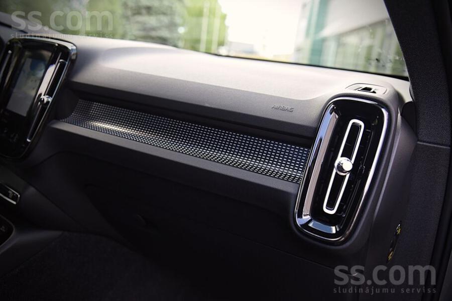 Pelēks Volvo XC40 2019 Tukums, ar dzinēja tilpumu 2.00 L un nobraukumu 149 tūkst. km par 23490 €, foto 20 vietnē AUTOMOTO.COM.LV