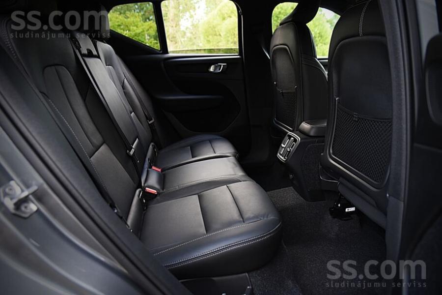 Pelēks Volvo XC40 2019 Tukums, ar dzinēja tilpumu 2.00 L un nobraukumu 149 tūkst. km par 23490 €, foto 24 vietnē AUTOMOTO.COM.LV