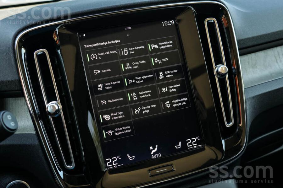 Серый Вольво XC40 2019 в Тукумс, объемом двигателя 2.00 л и пробегом 220 тыс. км за 18490 €, фото 16 на AUTOMOTO.COM.LV