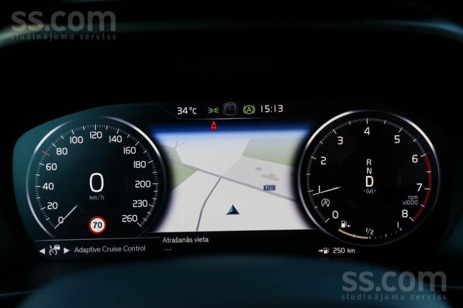 Серый Вольво XC40 2019 в Тукумс, объемом двигателя 2.00 л и пробегом 220 тыс. км за 18490 €, фото 17 на AUTOMOTO.COM.LV