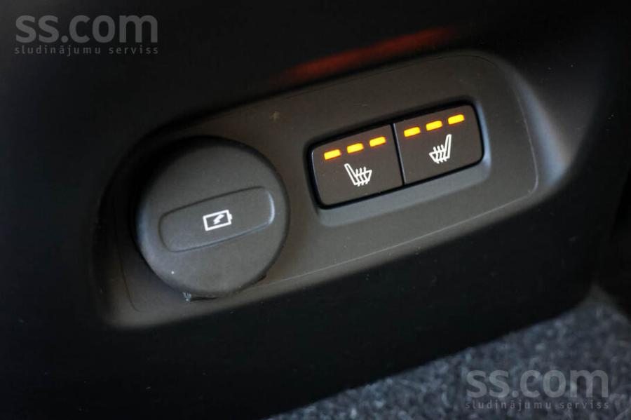 Серый Вольво XC40 2019 в Тукумс, объемом двигателя 2.00 л и пробегом 220 тыс. км за 18490 €, фото 22 на AUTOMOTO.COM.LV