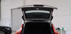 Pelēks Volvo XC40 2019 Kauņa, ar dzinēja tilpumu 1.97 L un nobraukumu 178 tūkst. km par 10950 €, foto 3 vietnē AUTOMOTO.COM.LV
